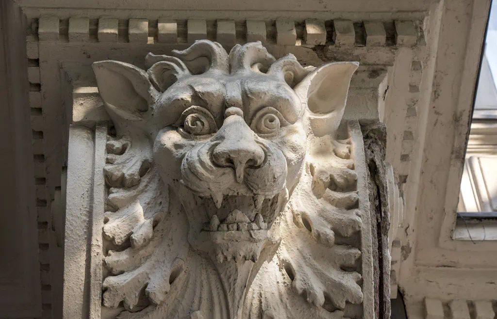Ghost in WH filmed During Trump's Speech!